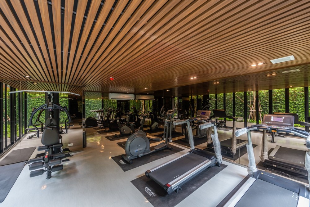 Scancondo | ให้เช่า Lyss Ratchayothin วิวสระว่ายน้ำ เฟอร์นิเจอร์บิ้วท์ ...