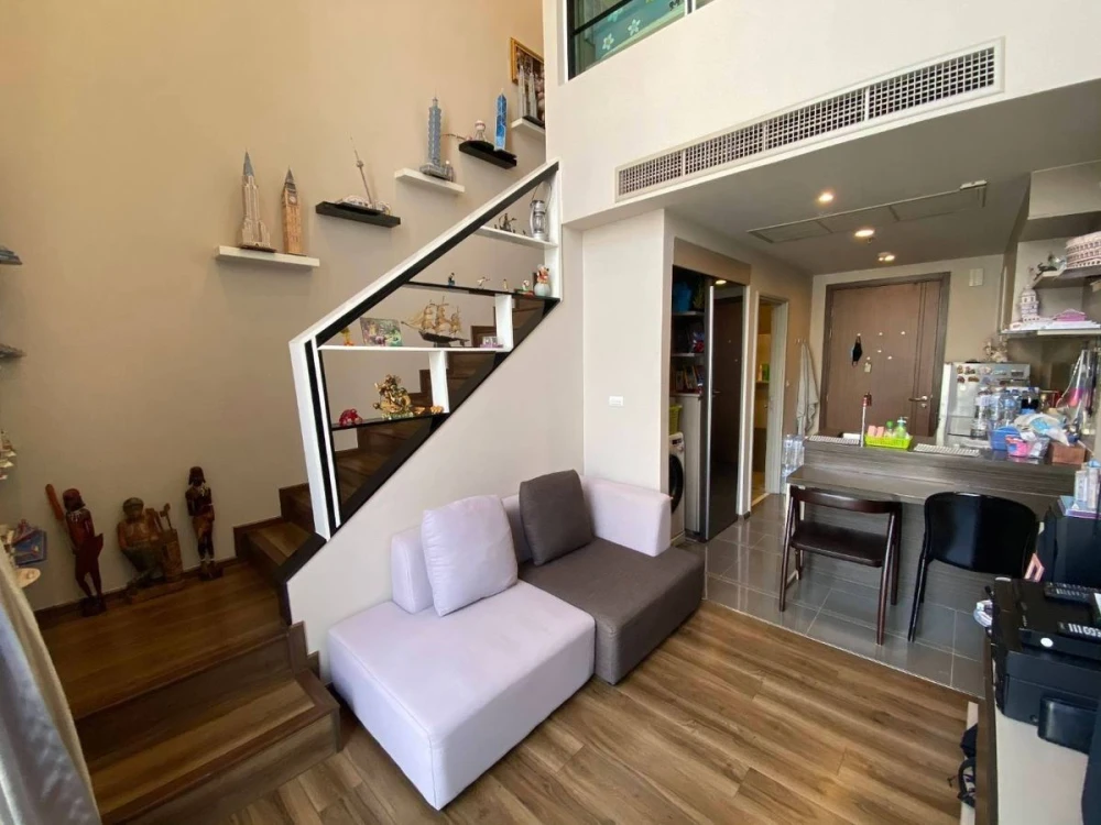 Scancondo | ให้เช่า Onyx Phahonyothin ชั้น 23 Duplex Room แต่งครบ พร้อมอยู่ จองเลย ห้ามพลาด